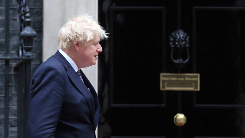 Hetek Közéleti Hetilap - A britek is különadókat vetnek ki, hogy ... Hetek Közéleti Hetilap - A britek is különadókat vetnek ki, hogy ...