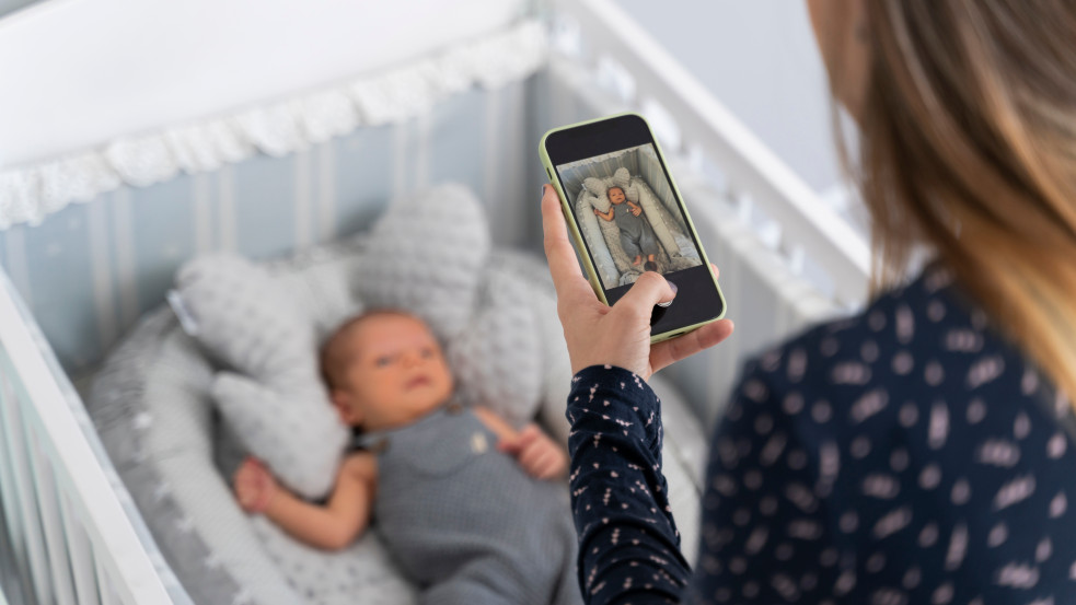 Hetek Közéleti Hetilap - Megdöbbentő: Egy gyerekről átlagosan 107 fotó ...